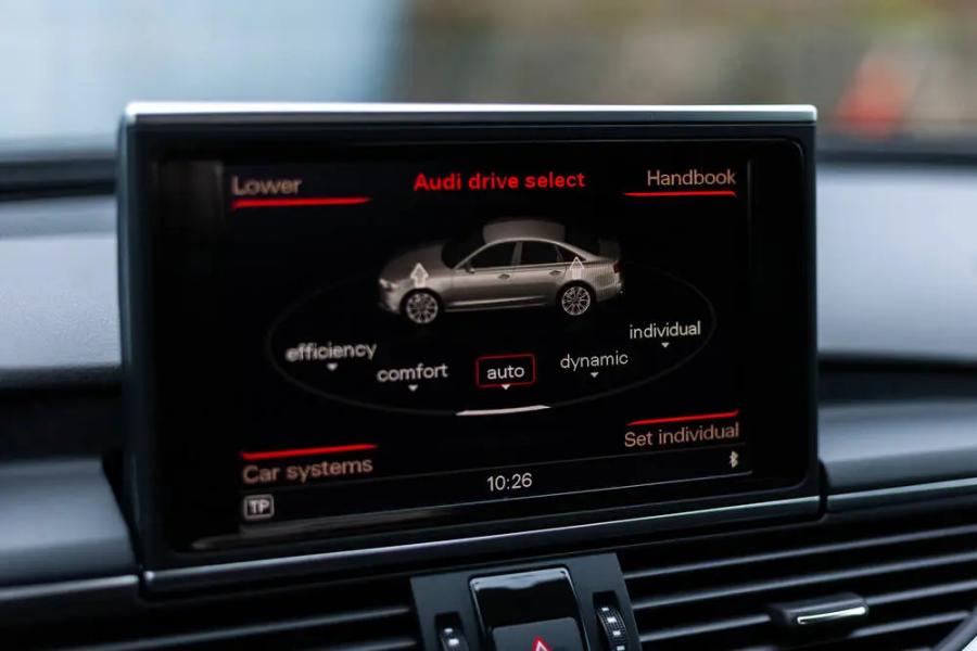 Pelēks Audi A6 2013 Rīga, ar dzinēja tilpumu 3.00 L un nobraukumu 215 tūkst. km par 11995 €, foto 30 vietnē AUTOMOTO.COM.LV