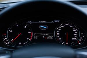 Pelēks Audi A6 2013 Rīga, ar dzinēja tilpumu 3.00 L un nobraukumu 215 tūkst. km par 11995 €, foto 32 vietnē AUTOMOTO.COM.LV