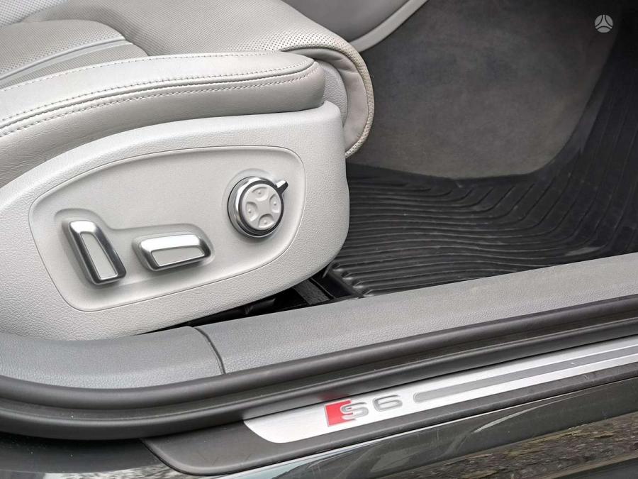 Pelēks Audi A6 2013 Kaišiadorys, ar dzinēja tilpumu 2.97 L un nobraukumu 337 tūkst. km par 13200 €, foto 28 vietnē AUTOMOTO.COM.LV