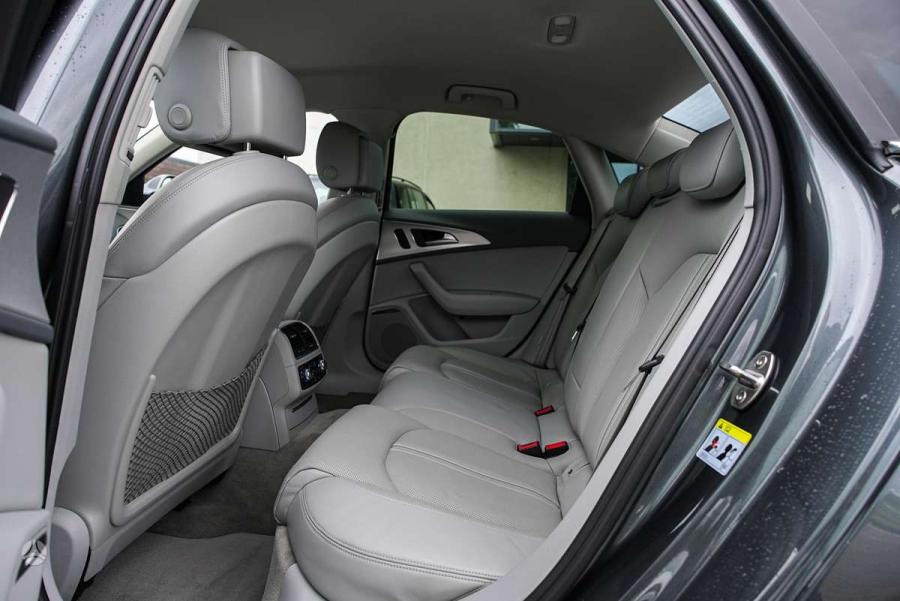 Pelēks Audi A6 2014 Kauņa, ar dzinēja tilpumu 2.97 L un nobraukumu 247 tūkst. km par 12250 €, foto 35 vietnē AUTOMOTO.COM.LV