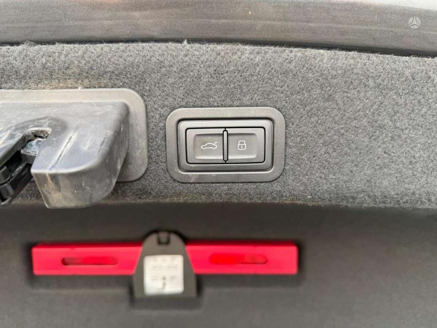 Pelēks Audi A6 2016 Raseiniai, ar dzinēja tilpumu 1.97 L un nobraukumu 276 tūkst. km par 10500 €, foto 22 vietnē AUTOMOTO.COM.LV