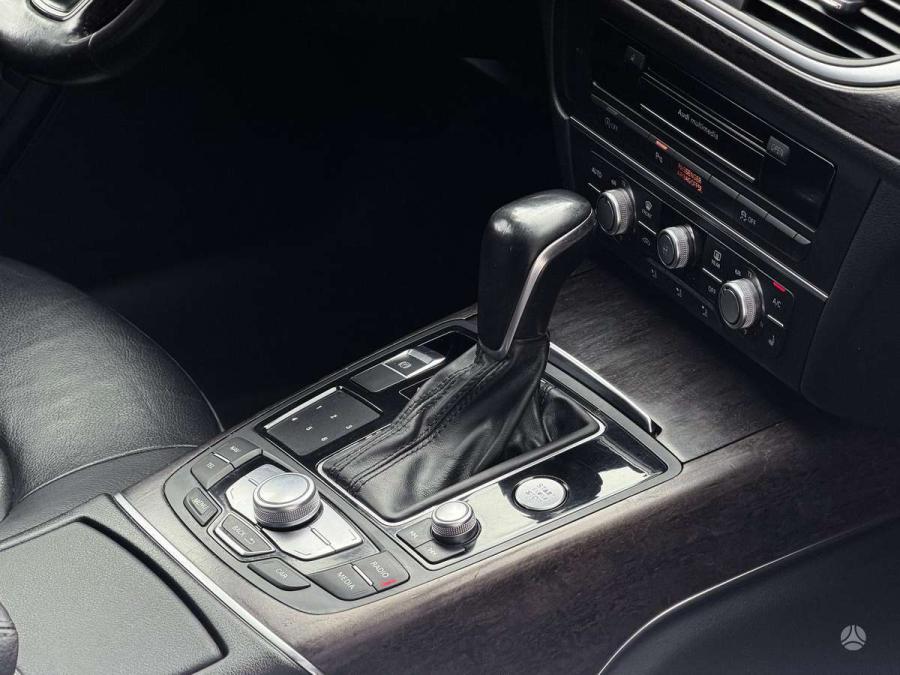 Grey Audi A6 2017 in Siauliai, with an engine capacity of 2.00 L and mileage of 261 thousand km for 11750 €, photo 23 on AUTOMOTO.COM.LV