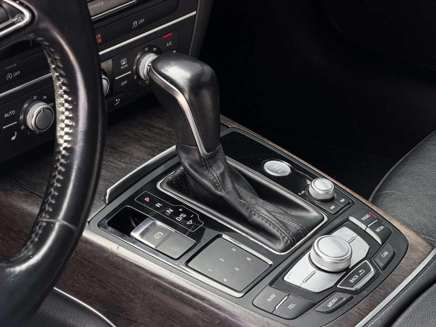 Grey Audi A6 2017 in Siauliai, with an engine capacity of 2.00 L and mileage of 261 thousand km for 11750 €, photo 33 on AUTOMOTO.COM.LV