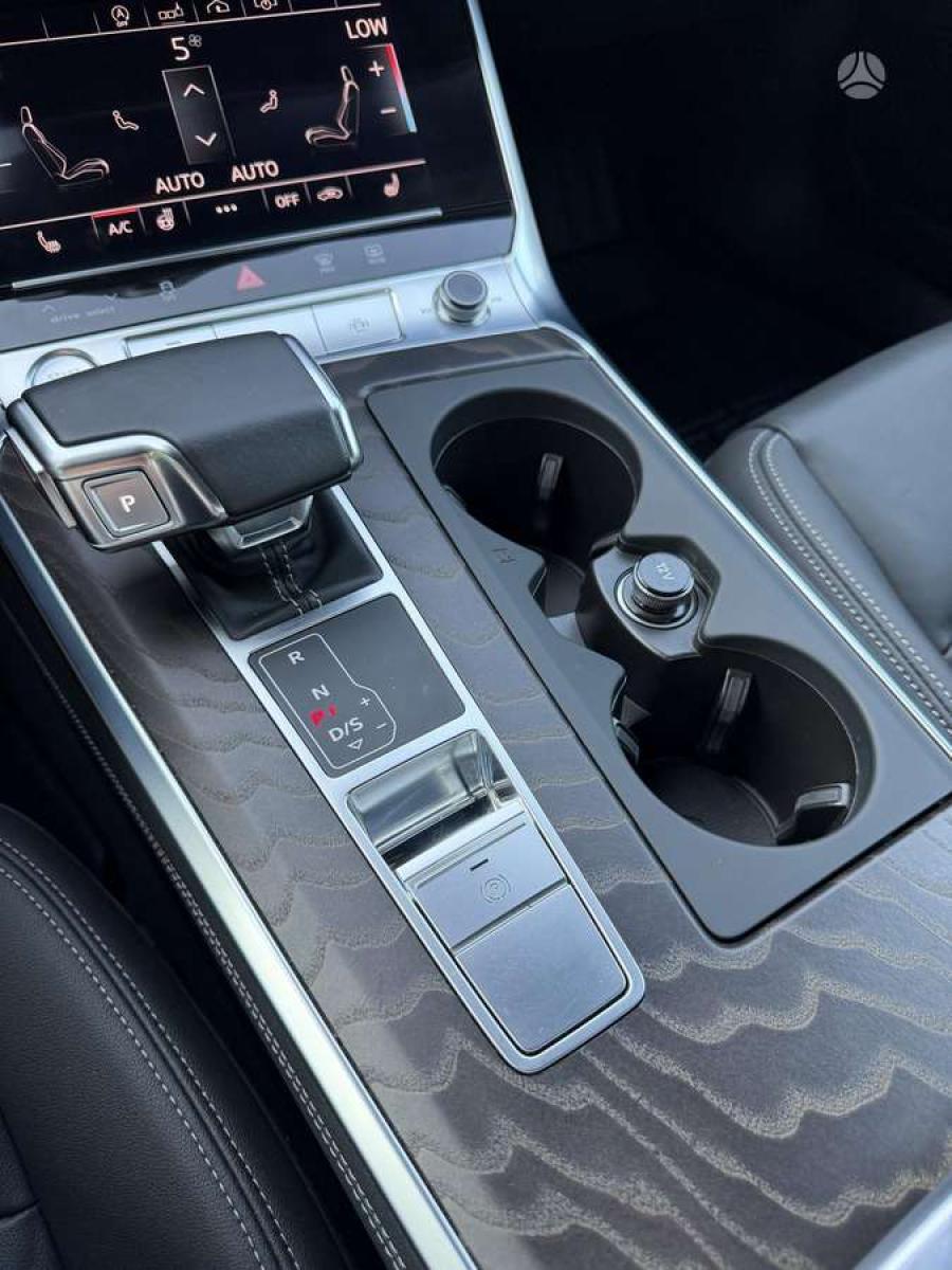 Grey Audi A6 2020 in Vilnius, with an engine capacity of 3.00 L and mileage of 56 thousand km for 32000 €, photo 17 on AUTOMOTO.COM.LV
