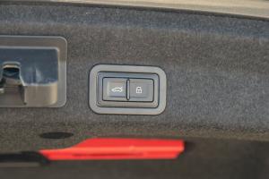 Grey Audi A6 2023 in Vilnius, with an engine capacity of 2.00 L and mileage of 90 thousand km for 32250 €, photo 24 on AUTOMOTO.COM.LV