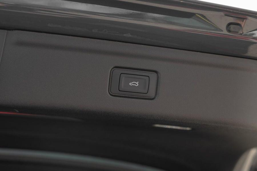 Grey Audi A6 2026 in Vilnius, with an engine capacity of 0.00 L and mileage of 6 thousand km for 47900 €, photo 17 on AUTOMOTO.COM.LV