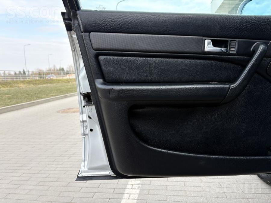 Grey Audi A6 1995 in Rezekne, with an engine capacity of 2.50 L and mileage of 280 thousand km for 4000 €, photo 10 on AUTOMOTO.COM.LV