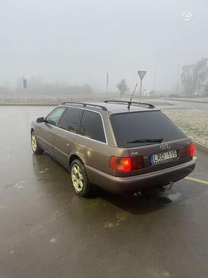 Grey Audi A6 1996 in Vilnius, with an engine capacity of 2.46 L and mileage of 573 thousand km for 2200 €, photo 3 on AUTOMOTO.COM.LV