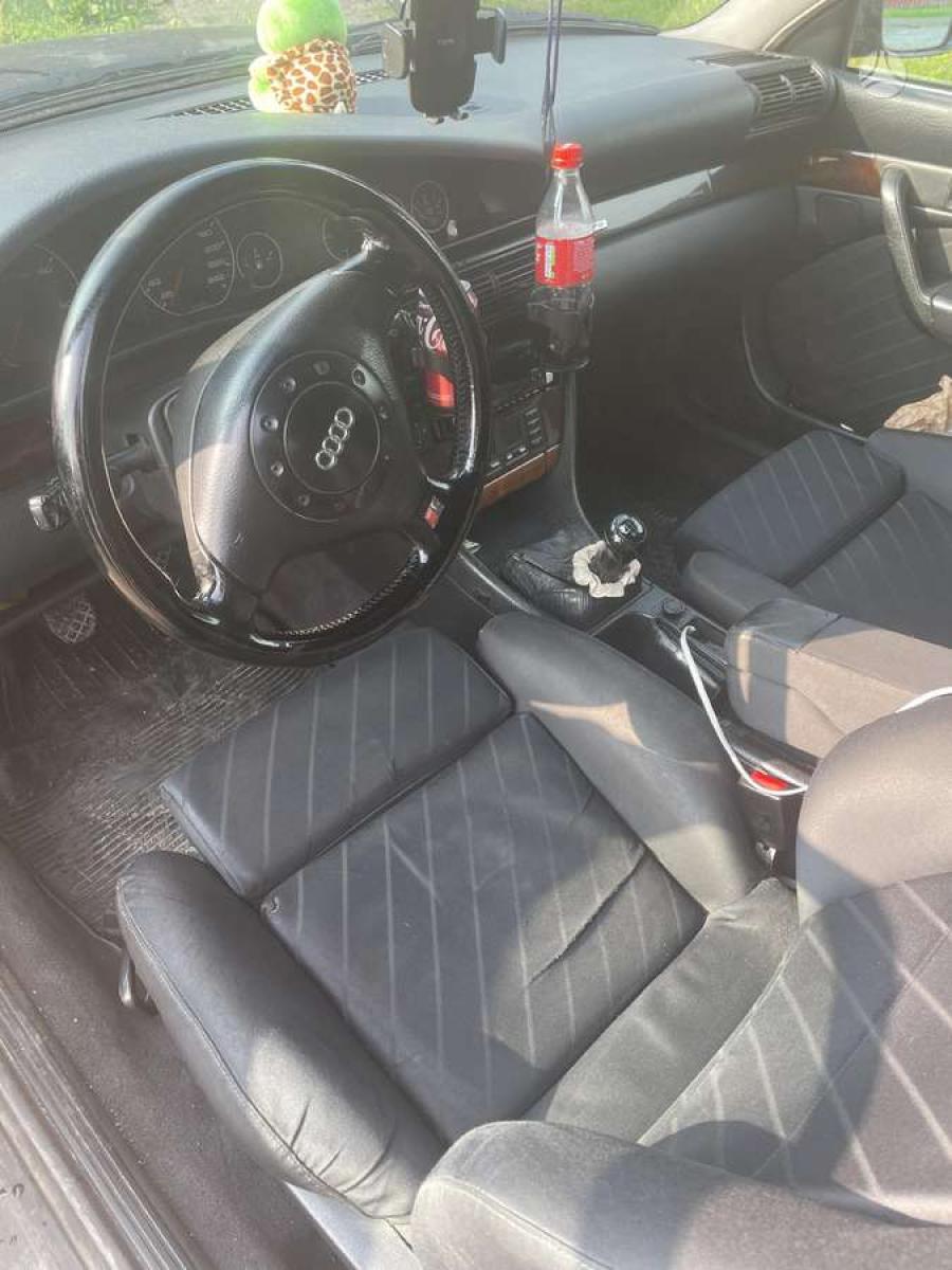 Grey Audi A6 1996 in Vilnius, with an engine capacity of 2.46 L and mileage of 573 thousand km for 2200 €, photo 11 on AUTOMOTO.COM.LV