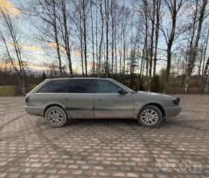 Grey Audi A6 1996 in Liepaja, with an engine capacity of 2.50 L and mileage of 590 thousand km for 2200 €, photo 4 on AUTOMOTO.COM.LV