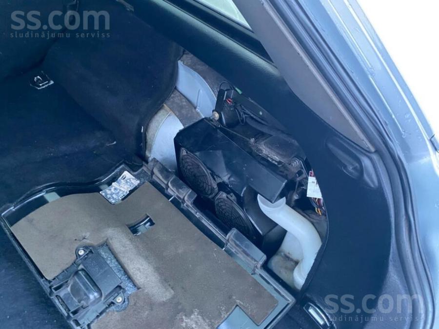 Pelēks Audi A6 1996 Liepāja, ar dzinēja tilpumu 2.60 L un nobraukumu 292 tūkst. km par 2500 €, foto 13 vietnē AUTOMOTO.COM.LV