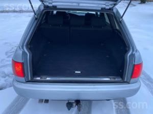 Pelēks Audi A6 1996 Liepāja, ar dzinēja tilpumu 2.60 L un nobraukumu 292 tūkst. km par 2500 €, foto 15 vietnē AUTOMOTO.COM.LV