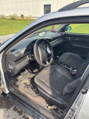 Pelēks Audi A6 1996 Rīga, ar dzinēja tilpumu 2.50 L un nobraukumu 560 tūkst. km par 1300 €, foto 9 vietnē AUTOMOTO.COM.LV