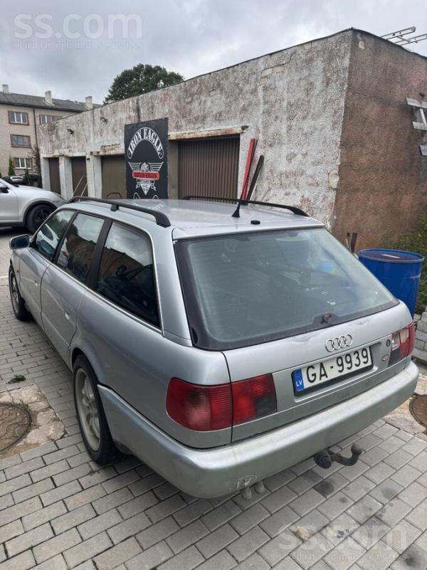 Pelēks Audi A6 1996 Rīga, ar dzinēja tilpumu 2.50 L un nobraukumu 520 tūkst. km par 1350 €, foto 4 vietnē AUTOMOTO.COM.LV