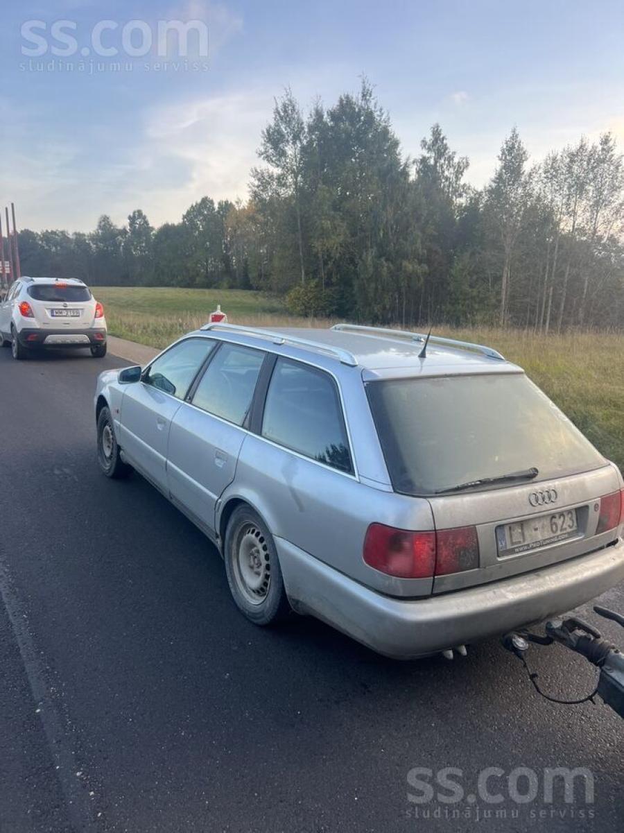 Pelēks Audi A6 1996 Rēzekne, ar dzinēja tilpumu 2.50 L un nobraukumu 414 tūkst. km par 1800 €, foto 3 vietnē AUTOMOTO.COM.LV