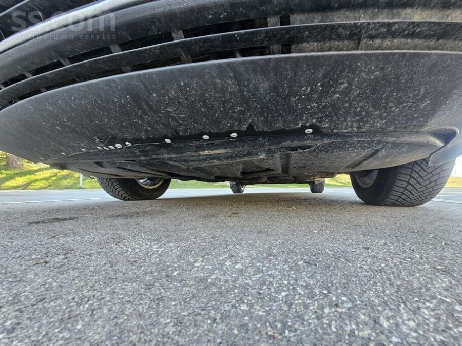 Pelēks Audi A6 1997 Alūksne, ar dzinēja tilpumu 2.50 L un nobraukumu 407 tūkst. km par 1750 €, foto 9 vietnē AUTOMOTO.COM.LV