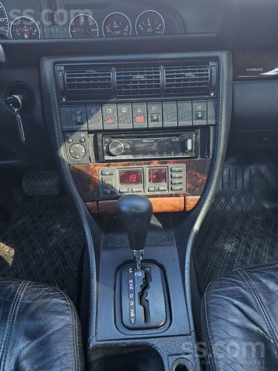 Pelēks Audi A6 1997 Alūksne, ar dzinēja tilpumu 2.50 L un nobraukumu 407 tūkst. km par 1750 €, foto 19 vietnē AUTOMOTO.COM.LV