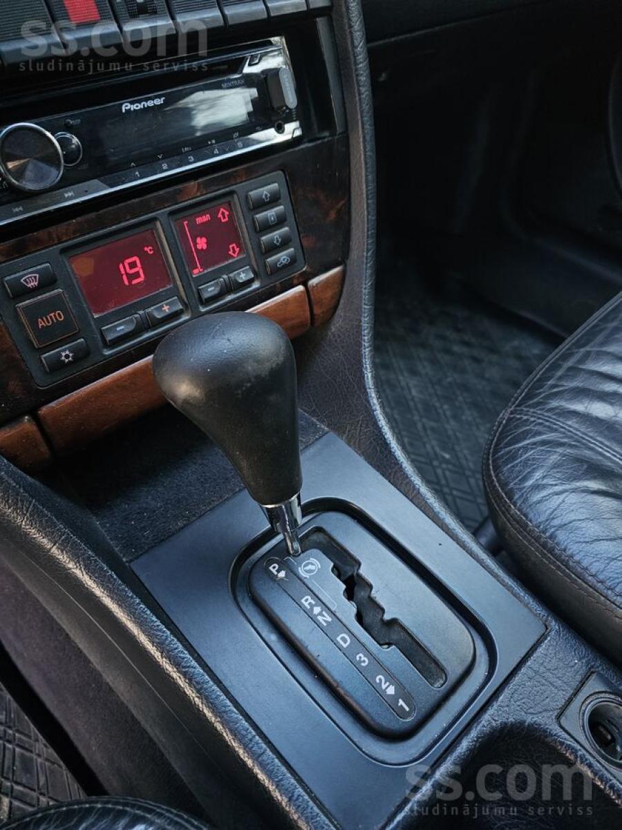 Pelēks Audi A6 1997 Alūksne, ar dzinēja tilpumu 2.50 L un nobraukumu 407 tūkst. km par 1750 €, foto 25 vietnē AUTOMOTO.COM.LV