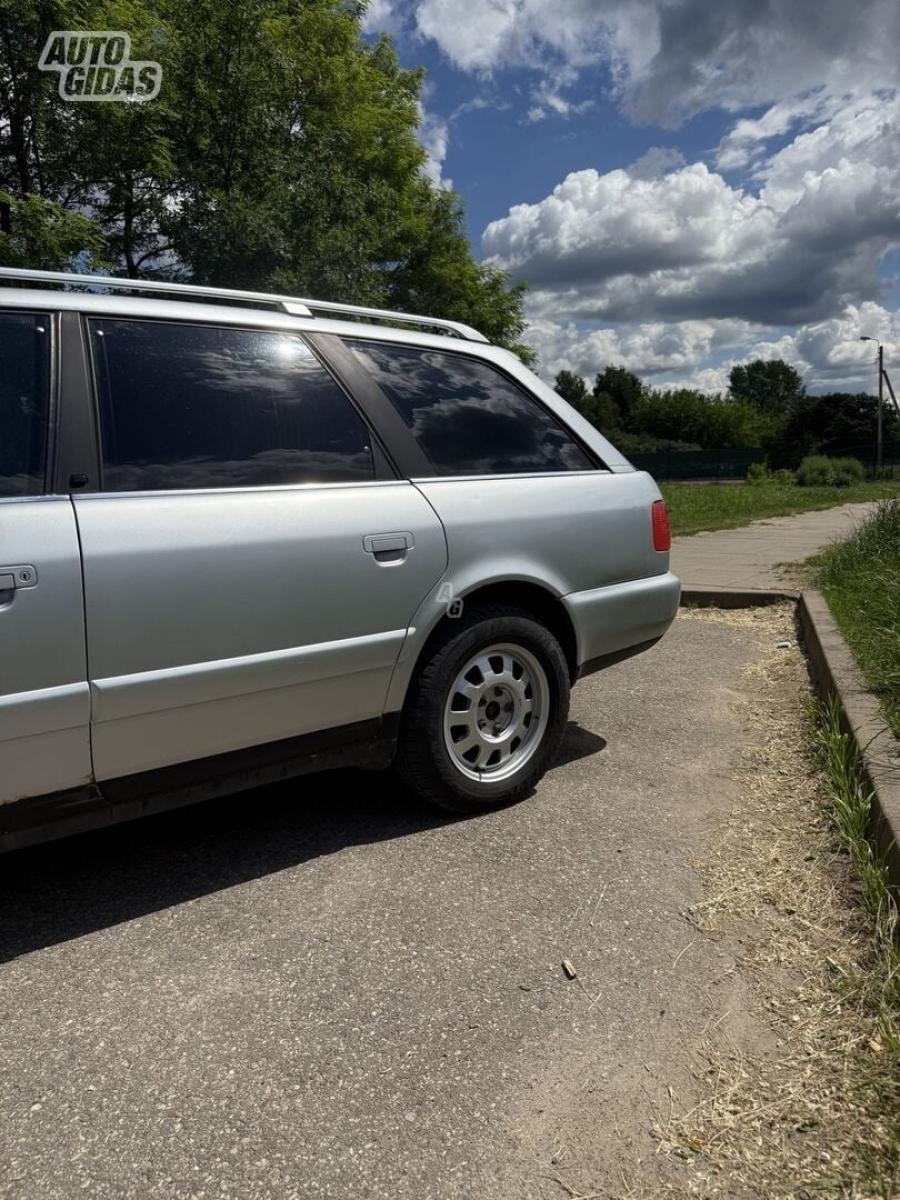 Pelēks Audi A6 1997 Viļņa, ar dzinēja tilpumu 2.50 L un nobraukumu 380 tūkst. km par 1800 €, foto 4 vietnē AUTOMOTO.COM.LV