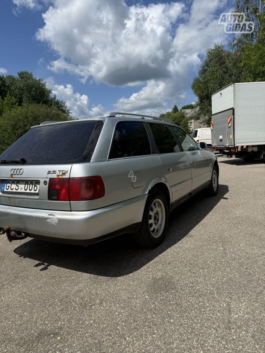 Pelēks Audi A6 1997 Viļņa, ar dzinēja tilpumu 2.50 L un nobraukumu 380 tūkst. km par 1800 €, foto 7 vietnē AUTOMOTO.COM.LV