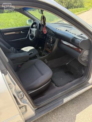 Pelēks Audi A6 1997 Viļņa, ar dzinēja tilpumu 2.50 L un nobraukumu 380 tūkst. km par 1800 €, foto 16 vietnē AUTOMOTO.COM.LV