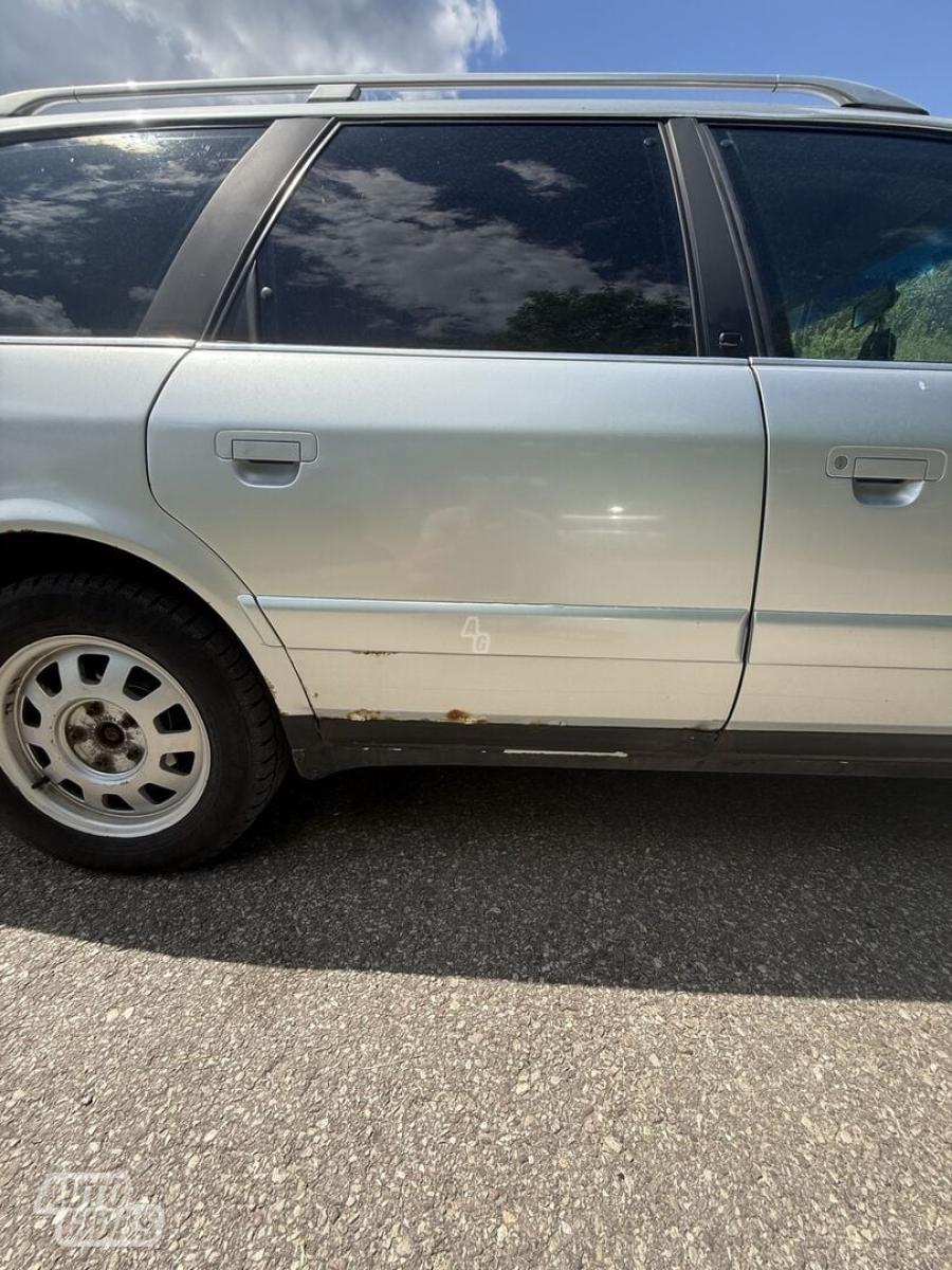 Pelēks Audi A6 1997 Viļņa, ar dzinēja tilpumu 2.50 L un nobraukumu 380 tūkst. km par 1800 €, foto 23 vietnē AUTOMOTO.COM.LV