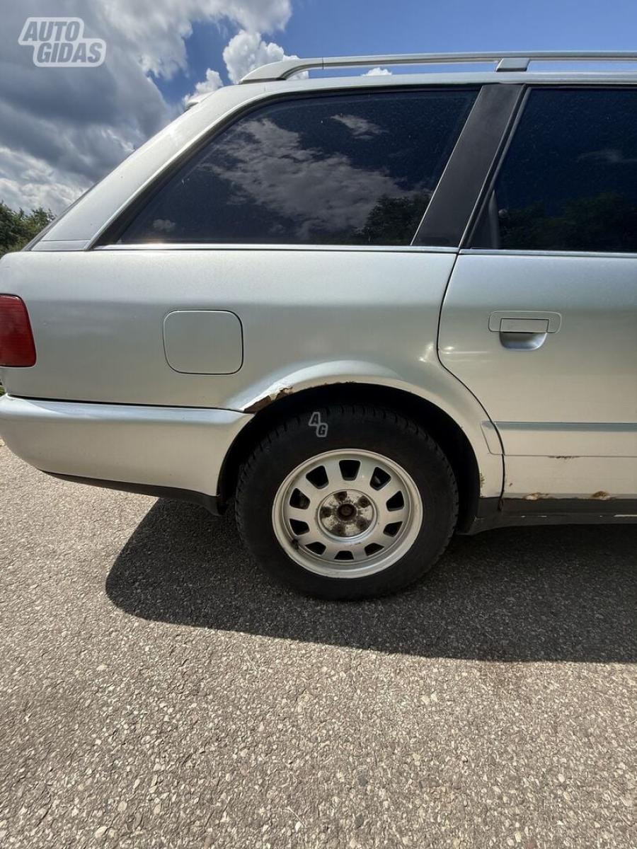 Pelēks Audi A6 1997 Viļņa, ar dzinēja tilpumu 2.50 L un nobraukumu 380 tūkst. km par 1800 €, foto 26 vietnē AUTOMOTO.COM.LV
