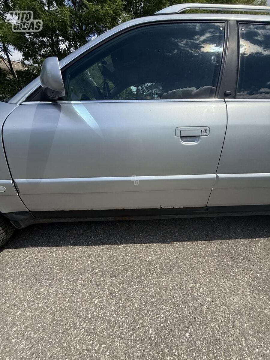 Pelēks Audi A6 1997 Viļņa, ar dzinēja tilpumu 2.50 L un nobraukumu 380 tūkst. km par 1800 €, foto 27 vietnē AUTOMOTO.COM.LV