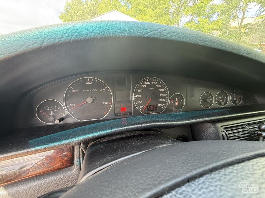 Pelēks Audi A6 1997 Viļņa, ar dzinēja tilpumu 2.50 L un nobraukumu 380 tūkst. km par 1800 €, foto 29 vietnē AUTOMOTO.COM.LV