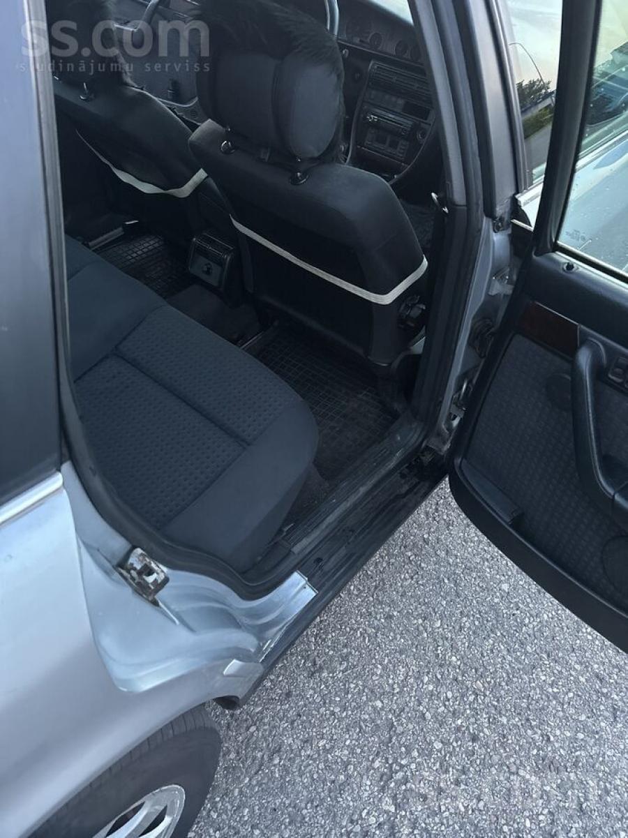 Pelēks Audi A6 1997 Krāslava, ar dzinēja tilpumu 2.50 L un nobraukumu 0 tūkst. km par 3650 €, foto 9 vietnē AUTOMOTO.COM.LV