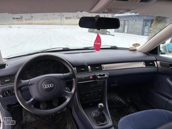 Pelēks Audi A6 1999 Viļņa, ar dzinēja tilpumu 2.50 L un nobraukumu 345 tūkst. km par 1500 €, foto 9 vietnē AUTOMOTO.COM.LV