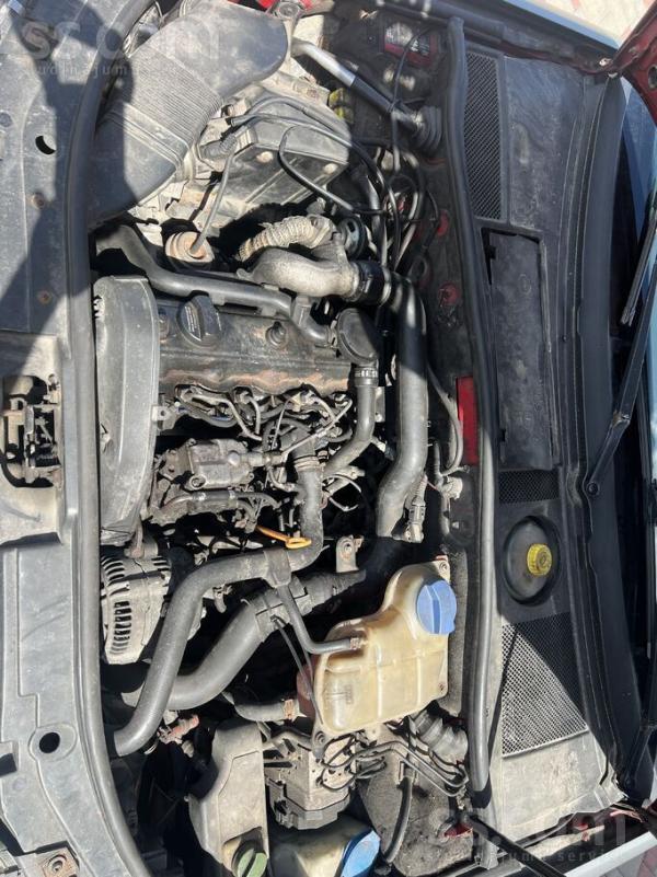Pelēks Audi A6 1999 Daugavpils, ar dzinēja tilpumu 1.90 L un nobraukumu 188 tūkst. km par 1000 €, foto 6 vietnē AUTOMOTO.COM.LV