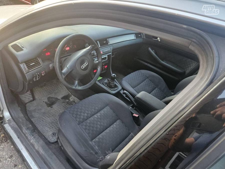 Grey Audi A6 2000 in Vilkaviskis, with an engine capacity of 2.50 L and mileage of 337 thousand km for 900 €, photo 6 on AUTOMOTO.COM.LV