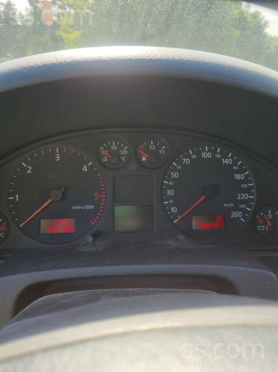 Grey Audi A6 2000 in Riga, with an engine capacity of 2.50 L and mileage of 270 thousand km for 660 €, photo 12 on AUTOMOTO.COM.LV