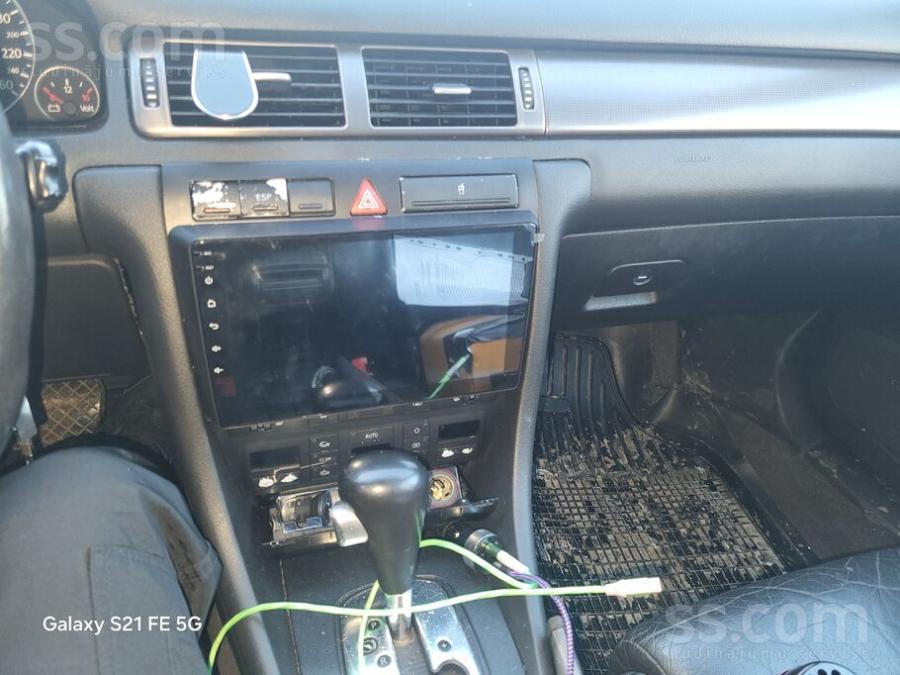Pelēks Audi A6 2001 Rīga, ar dzinēja tilpumu 2.50 L un nobraukumu 290 tūkst. km par 2200 €, foto 16 vietnē AUTOMOTO.COM.LV