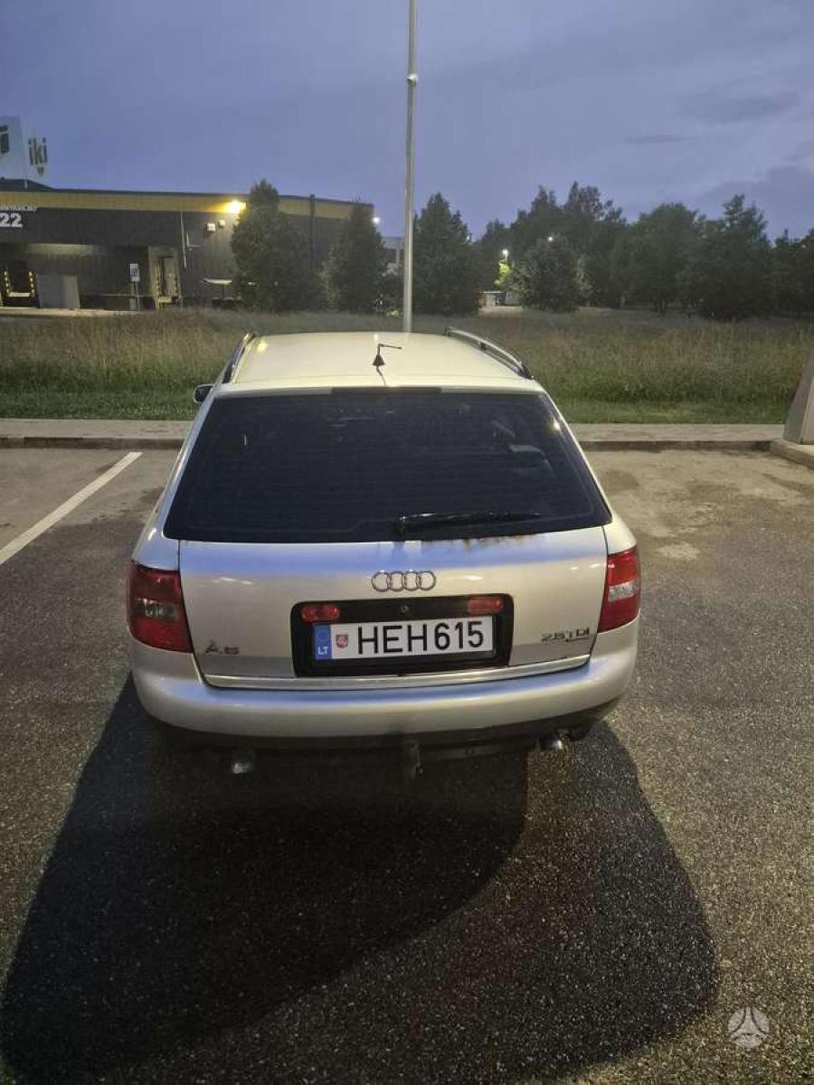 Pelēks Audi A6 2001 Kaišiadorys, ar dzinēja tilpumu 2.50 L un nobraukumu 321 tūkst. km par 700 €, foto 7 vietnē AUTOMOTO.COM.LV