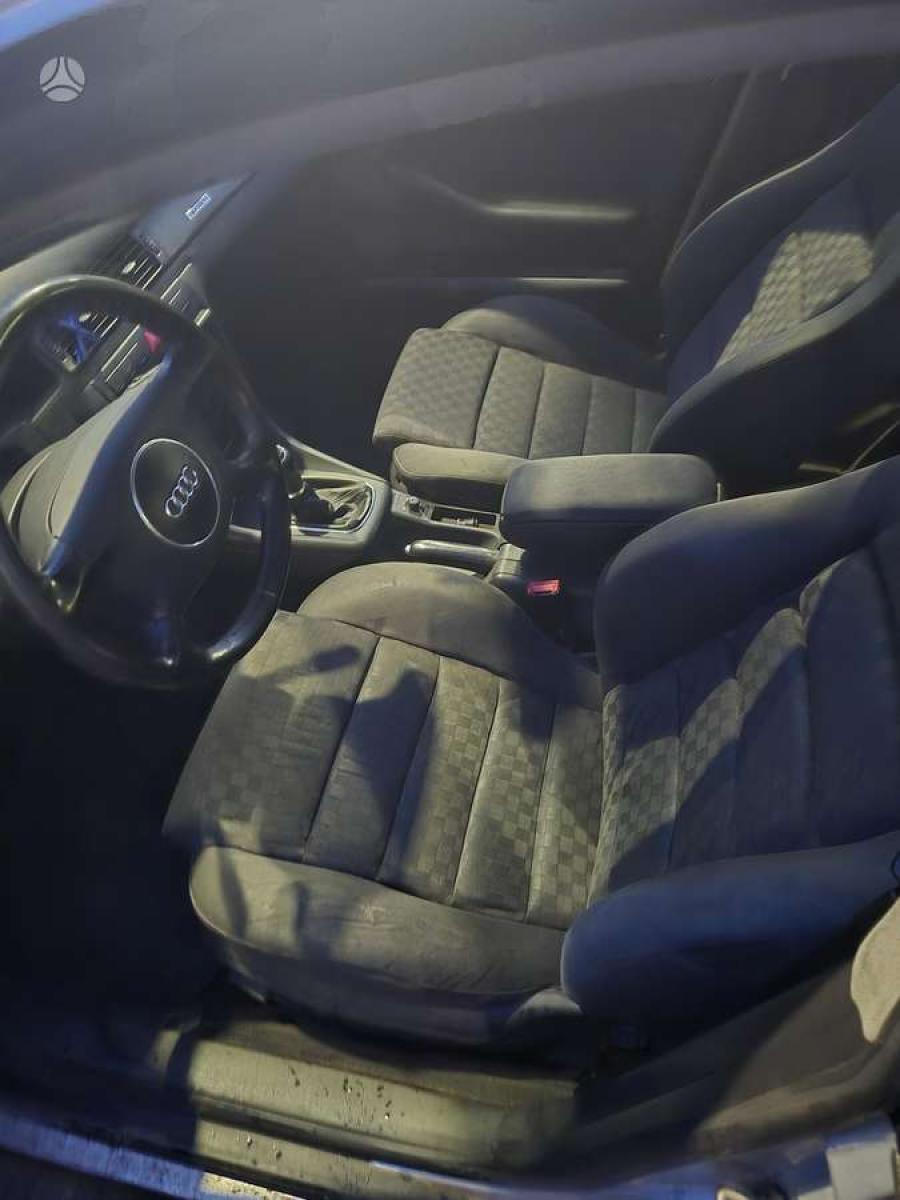 Pelēks Audi A6 2001 Kaišiadorys, ar dzinēja tilpumu 2.50 L un nobraukumu 321 tūkst. km par 700 €, foto 12 vietnē AUTOMOTO.COM.LV