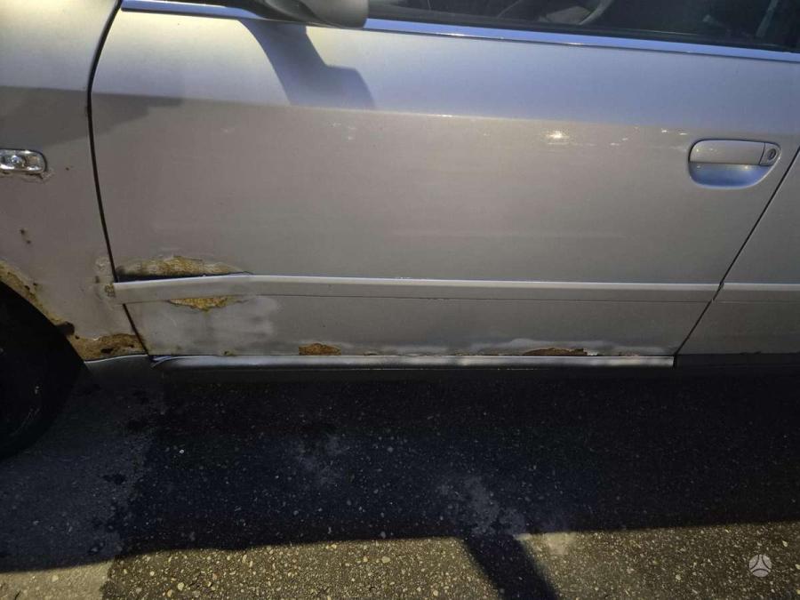 Pelēks Audi A6 2001 Kaišiadorys, ar dzinēja tilpumu 2.50 L un nobraukumu 321 tūkst. km par 700 €, foto 17 vietnē AUTOMOTO.COM.LV