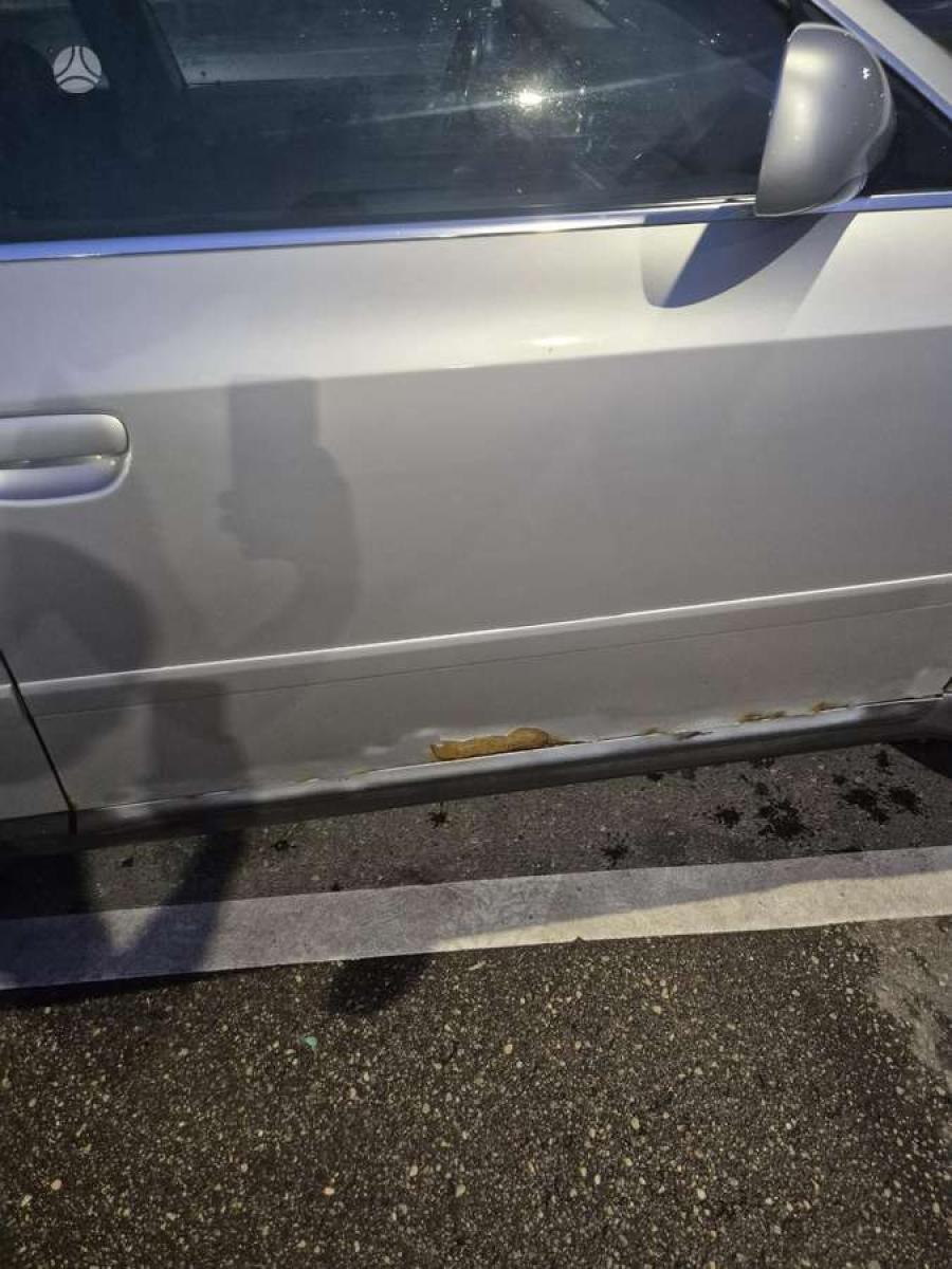 Pelēks Audi A6 2001 Kaišiadorys, ar dzinēja tilpumu 2.50 L un nobraukumu 321 tūkst. km par 700 €, foto 19 vietnē AUTOMOTO.COM.LV