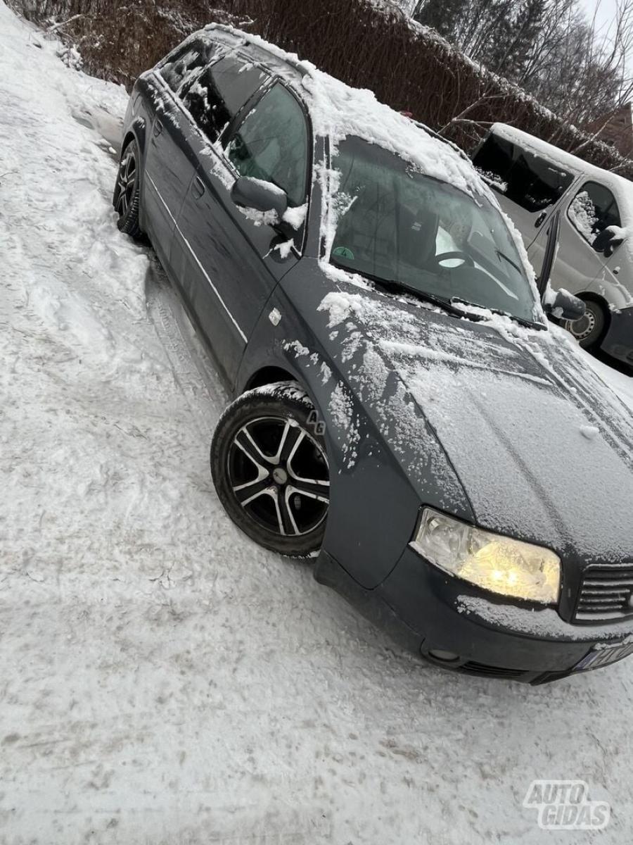 Pelēks Audi A6 2002 Viļņa, ar dzinēja tilpumu 2.50 L un nobraukumu 333 tūkst. km par 530 €, foto 5 vietnē AUTOMOTO.COM.LV