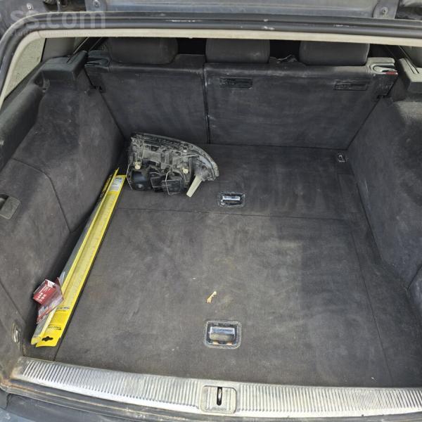 Grey Audi A6 2002 in Riga, with an engine capacity of 2.50 L and mileage of 280 thousand km for 1300 €, photo 8 on AUTOMOTO.COM.LV