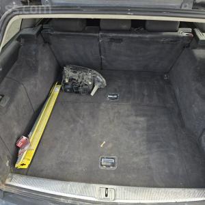 Grey Audi A6 2002 in Riga, with an engine capacity of 2.50 L and mileage of 280 thousand km for 1300 €, photo 9 on AUTOMOTO.COM.LV