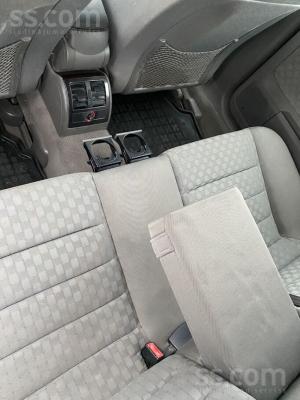 Grey Audi A6 2002 in Riga, with an engine capacity of 2.50 L and mileage of 355 thousand km for 1600 €, photo 17 on AUTOMOTO.COM.LV
