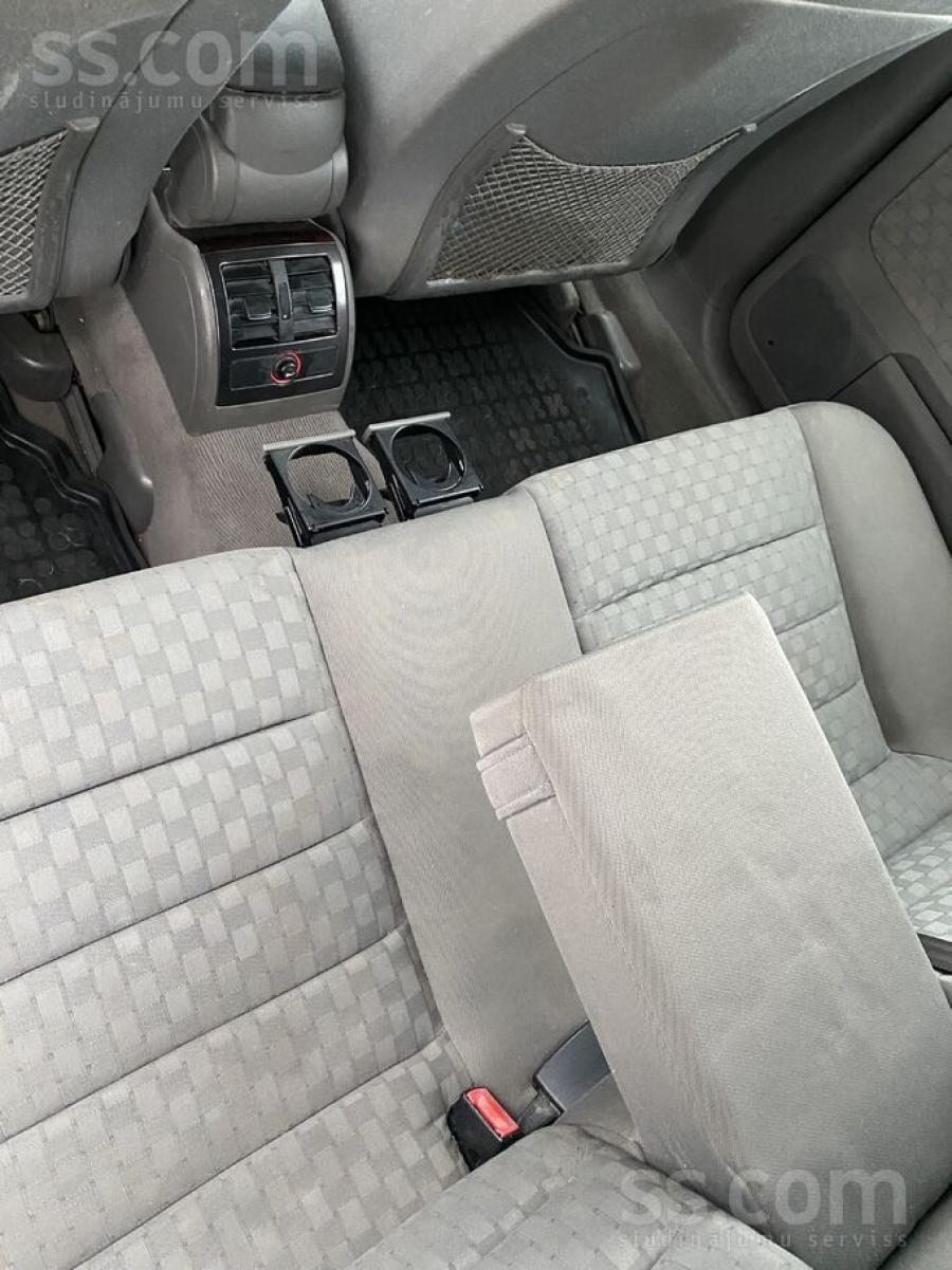Grey Audi A6 2002 in Riga, with an engine capacity of 2.50 L and mileage of 355 thousand km for 1600 €, photo 17 on AUTOMOTO.COM.LV