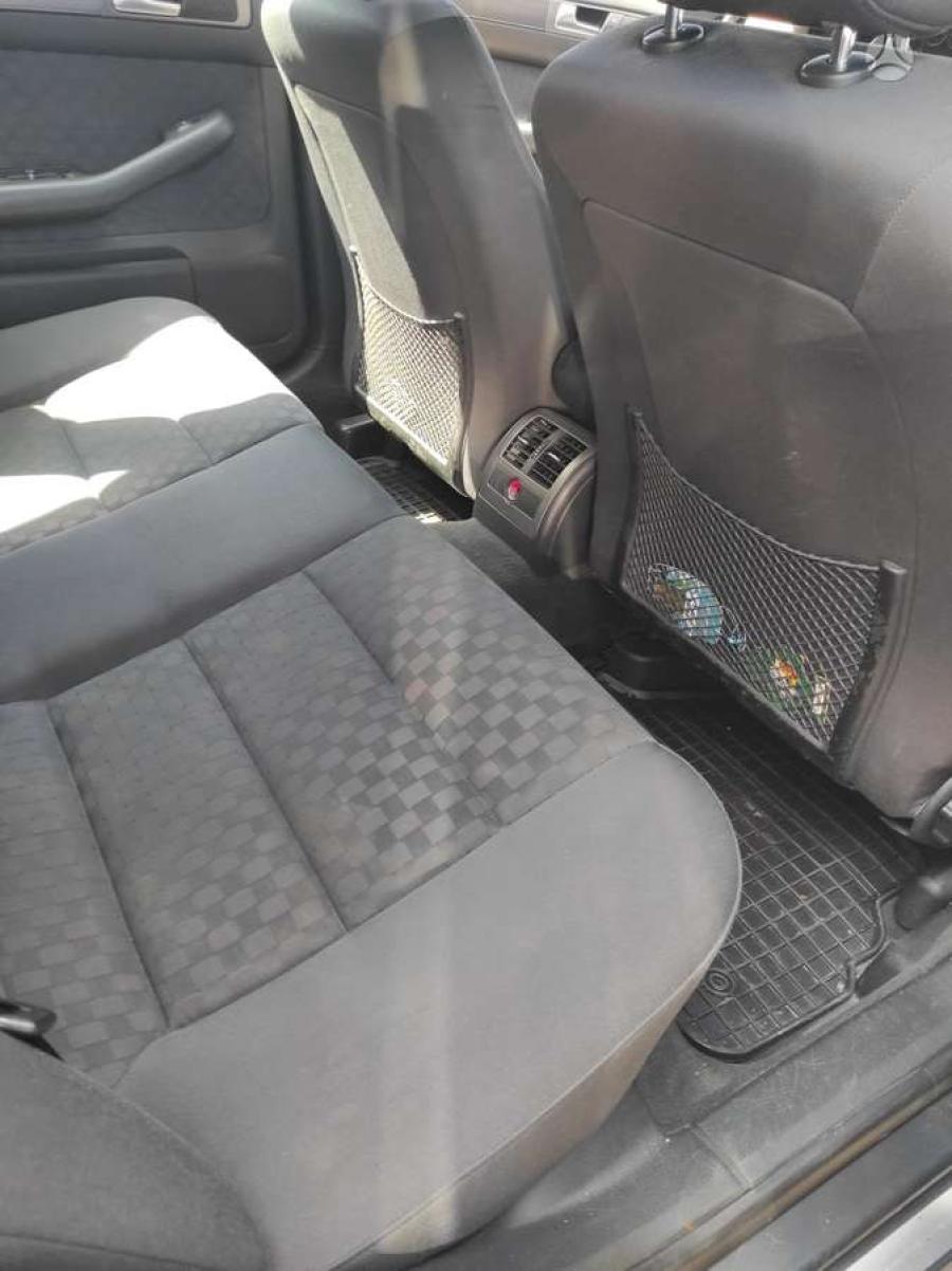 Pelēks Audi A6 2002 Viļņa, ar dzinēja tilpumu 2.39 L un nobraukumu 300 tūkst. km par 2200 €, foto 14 vietnē AUTOMOTO.COM.LV