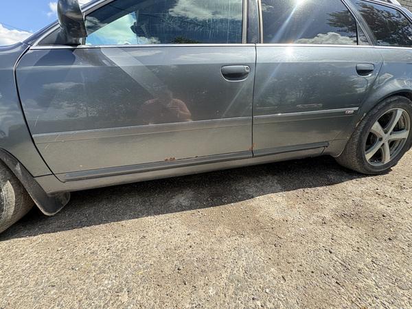Grey Audi A6 2002 in Poltsamaa, with an engine capacity of 2.50 L and mileage of 313 thousand km for 2500 €, photo 6 on AUTOMOTO.COM.LV
