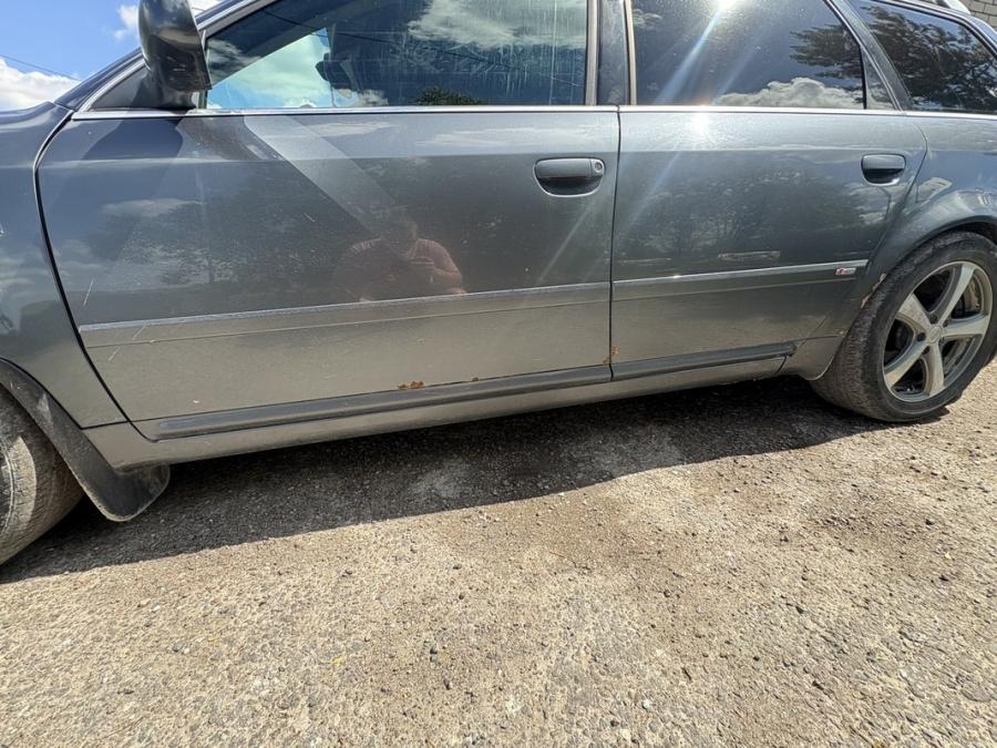 Grey Audi A6 2002 in Poltsamaa, with an engine capacity of 2.50 L and mileage of 313 thousand km for 2500 €, photo 13 on AUTOMOTO.COM.LV