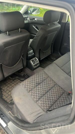 Grey Audi A6 2002 in Riga, with an engine capacity of 2.50 L and mileage of 402 thousand km for 1500 €, photo 7 on AUTOMOTO.COM.LV