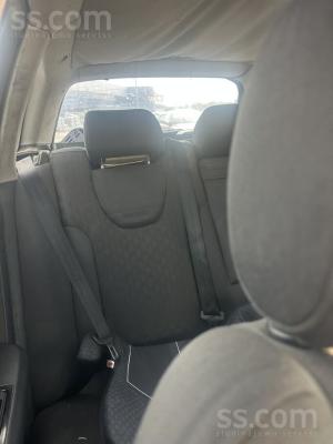Pelēks Audi A6 2003 Daugavpils, ar dzinēja tilpumu 2.50 L un nobraukumu 380 tūkst. km par 600 €, foto 8 vietnē AUTOMOTO.COM.LV