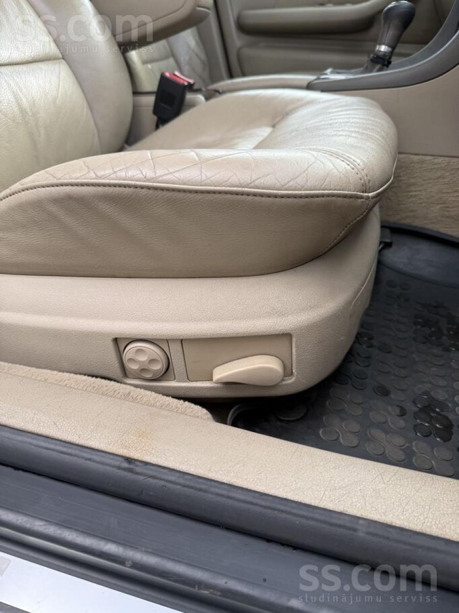 Pelēks Audi A6 2003 Rīga, ar dzinēja tilpumu 1.90 L un nobraukumu 374 tūkst. km par 2000 €, foto 10 vietnē AUTOMOTO.COM.LV